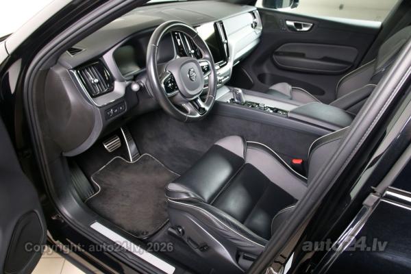 Black Volvo XC60 2021 in Tallinn, with an engine capacity of 2.00 L and mileage of 122 thousand km for 39990 €, photo 7 on AUTOMOTO.COM.LV