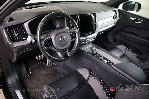 Black Volvo XC60 2021 in Tallinn, with an engine capacity of 2.00 L and mileage of 122 thousand km for 39990 €, photo 8 on AUTOMOTO.COM.LV