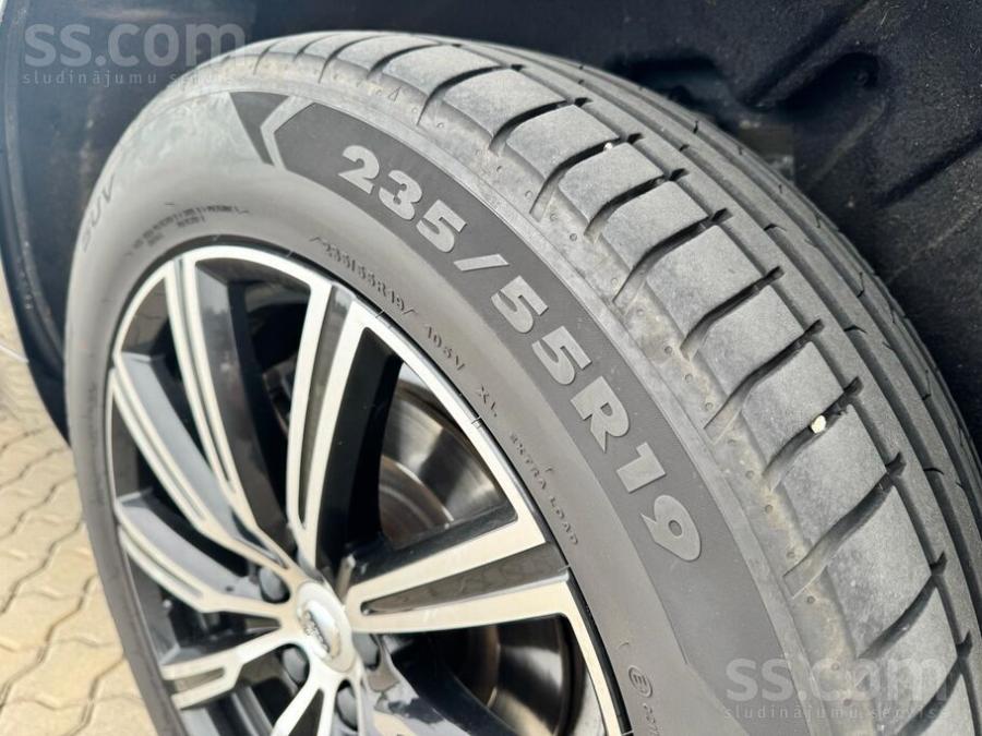 Melns Volvo XC60 2021 Rīga, ar dzinēja tilpumu 2.00 L un nobraukumu 97 tūkst. km par 29700 €, foto 8 vietnē AUTOMOTO.COM.LV