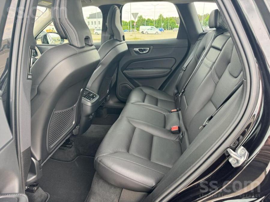 Melns Volvo XC60 2021 Rīga, ar dzinēja tilpumu 2.00 L un nobraukumu 97 tūkst. km par 29700 €, foto 20 vietnē AUTOMOTO.COM.LV