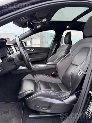 Melns Volvo XC60 2021 Rīga, ar dzinēja tilpumu 2.00 L un nobraukumu 153 tūkst. km par 27490 €, foto 6 vietnē AUTOMOTO.COM.LV