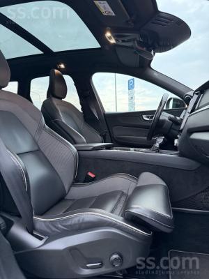 Melns Volvo XC60 2021 Rīga, ar dzinēja tilpumu 2.00 L un nobraukumu 153 tūkst. km par 27490 €, foto 7 vietnē AUTOMOTO.COM.LV