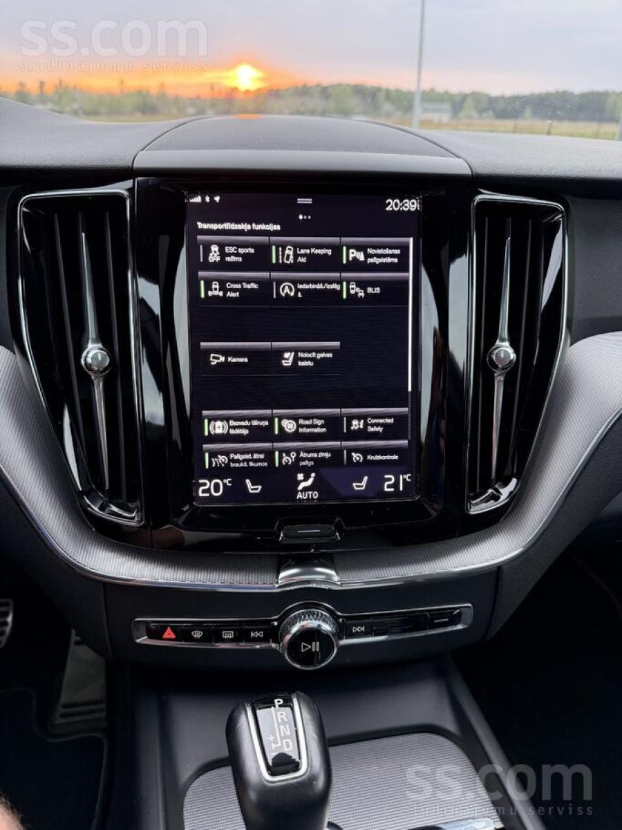 Melns Volvo XC60 2021 Rīga, ar dzinēja tilpumu 2.00 L un nobraukumu 153 tūkst. km par 27490 €, foto 10 vietnē AUTOMOTO.COM.LV