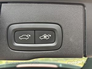 Melns Volvo XC60 2021 Pērnava, ar dzinēja tilpumu 2.00 L un nobraukumu 220 tūkst. km par 27490 €, foto 12 vietnē AUTOMOTO.COM.LV
