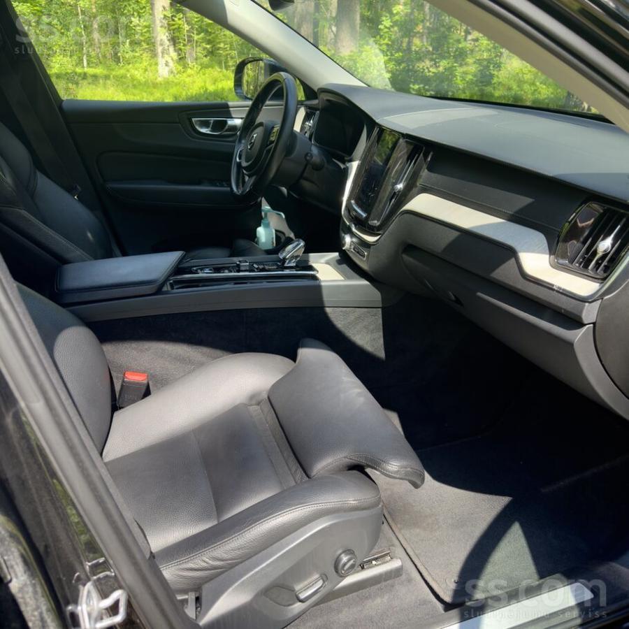 Melns Volvo XC60 2021 Rīga, ar dzinēja tilpumu 2.00 L un nobraukumu 291 tūkst. km par 21750 €, foto 8 vietnē AUTOMOTO.COM.LV
