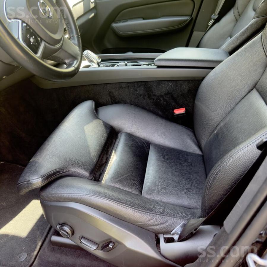 Melns Volvo XC60 2021 Rīga, ar dzinēja tilpumu 2.00 L un nobraukumu 291 tūkst. km par 21750 €, foto 10 vietnē AUTOMOTO.COM.LV
