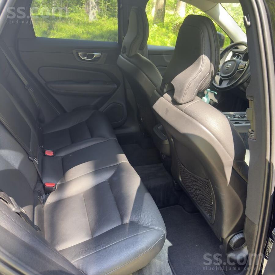 Melns Volvo XC60 2021 Rīga, ar dzinēja tilpumu 2.00 L un nobraukumu 291 tūkst. km par 21750 €, foto 11 vietnē AUTOMOTO.COM.LV