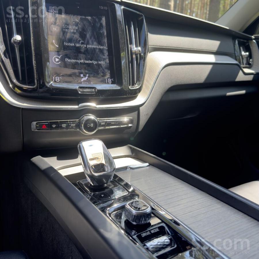 Melns Volvo XC60 2021 Rīga, ar dzinēja tilpumu 2.00 L un nobraukumu 291 tūkst. km par 21750 €, foto 12 vietnē AUTOMOTO.COM.LV
