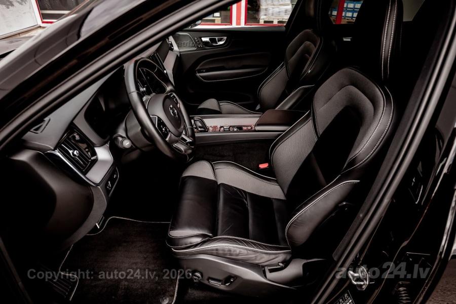 Black Volvo XC60 2021 in Parnu, with an engine capacity of 2.00 L and mileage of 153 thousand km for 30900 €, photo 16 on AUTOMOTO.COM.LV