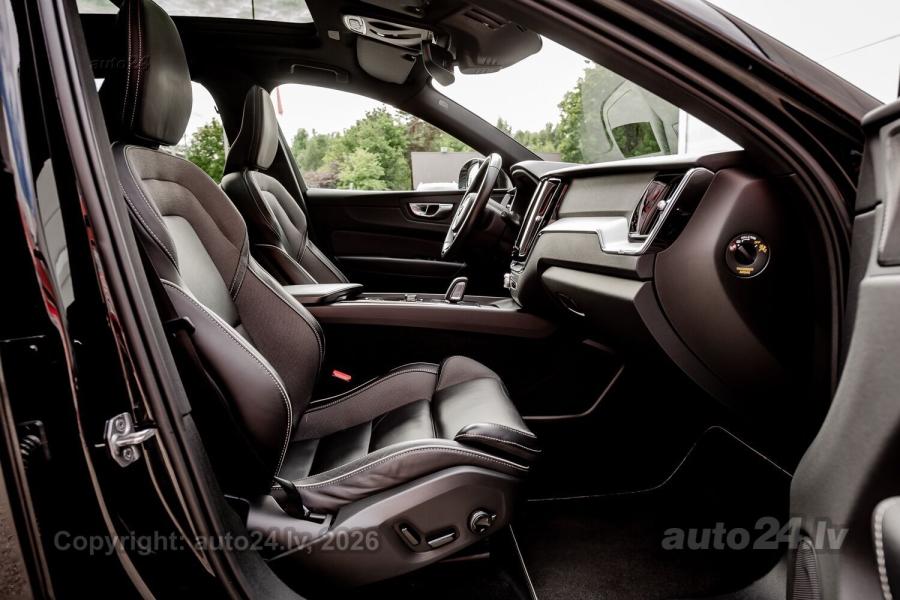Black Volvo XC60 2021 in Parnu, with an engine capacity of 2.00 L and mileage of 153 thousand km for 30900 €, photo 18 on AUTOMOTO.COM.LV