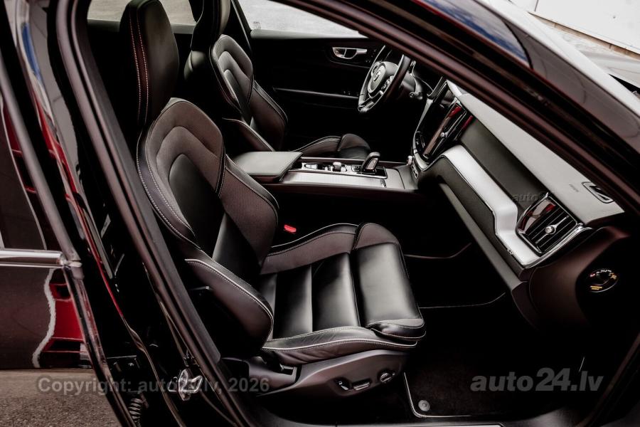 Black Volvo XC60 2021 in Parnu, with an engine capacity of 2.00 L and mileage of 153 thousand km for 30900 €, photo 19 on AUTOMOTO.COM.LV