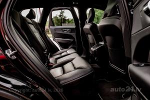 Black Volvo XC60 2021 in Parnu, with an engine capacity of 2.00 L and mileage of 153 thousand km for 30900 €, photo 20 on AUTOMOTO.COM.LV