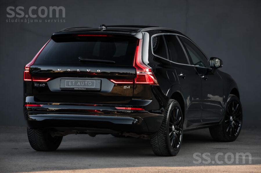 Black Volvo XC60 2021 in Jelgava, with an engine capacity of 2.00 L and mileage of 223 thousand km for 25000 €, photo 7 on AUTOMOTO.COM.LV