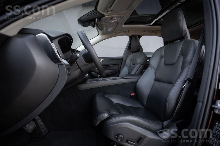 Black Volvo XC60 2021 in Jelgava, with an engine capacity of 2.00 L and mileage of 223 thousand km for 25000 €, photo 21 on AUTOMOTO.COM.LV