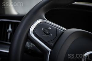 Black Volvo XC60 2021 in Jelgava, with an engine capacity of 2.00 L and mileage of 223 thousand km for 25000 €, photo 24 on AUTOMOTO.COM.LV