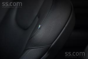 Black Volvo XC60 2021 in Jelgava, with an engine capacity of 2.00 L and mileage of 223 thousand km for 25000 €, photo 34 on AUTOMOTO.COM.LV