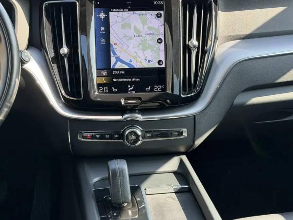 Black Volvo XC60 2021 in Riga, with an engine capacity of 2.00 L and mileage of 157 thousand km for 23500 €, photo 8 on AUTOMOTO.COM.LV