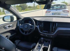 Black Volvo XC60 2021 in Vilnius, with an engine capacity of 1.97 L and mileage of 182 thousand km for 29990 €, photo 4 on AUTOMOTO.COM.LV
