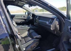 Black Volvo XC60 2021 in Vilnius, with an engine capacity of 1.97 L and mileage of 182 thousand km for 29990 €, photo 5 on AUTOMOTO.COM.LV