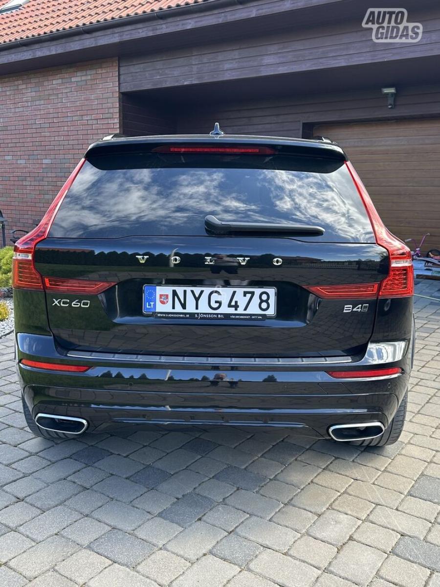 Black Volvo XC60 2021 in Klaipeda, with an engine capacity of 2.00 L and mileage of 132 thousand km for 32500 €, photo 5 on AUTOMOTO.COM.LV