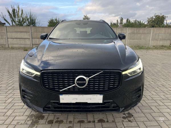 Melns Volvo XC60 2021 Tauragė, ar dzinēja tilpumu 2.00 L un nobraukumu 320 tūkst. km par 17990 €, foto 8 vietnē AUTOMOTO.COM.LV