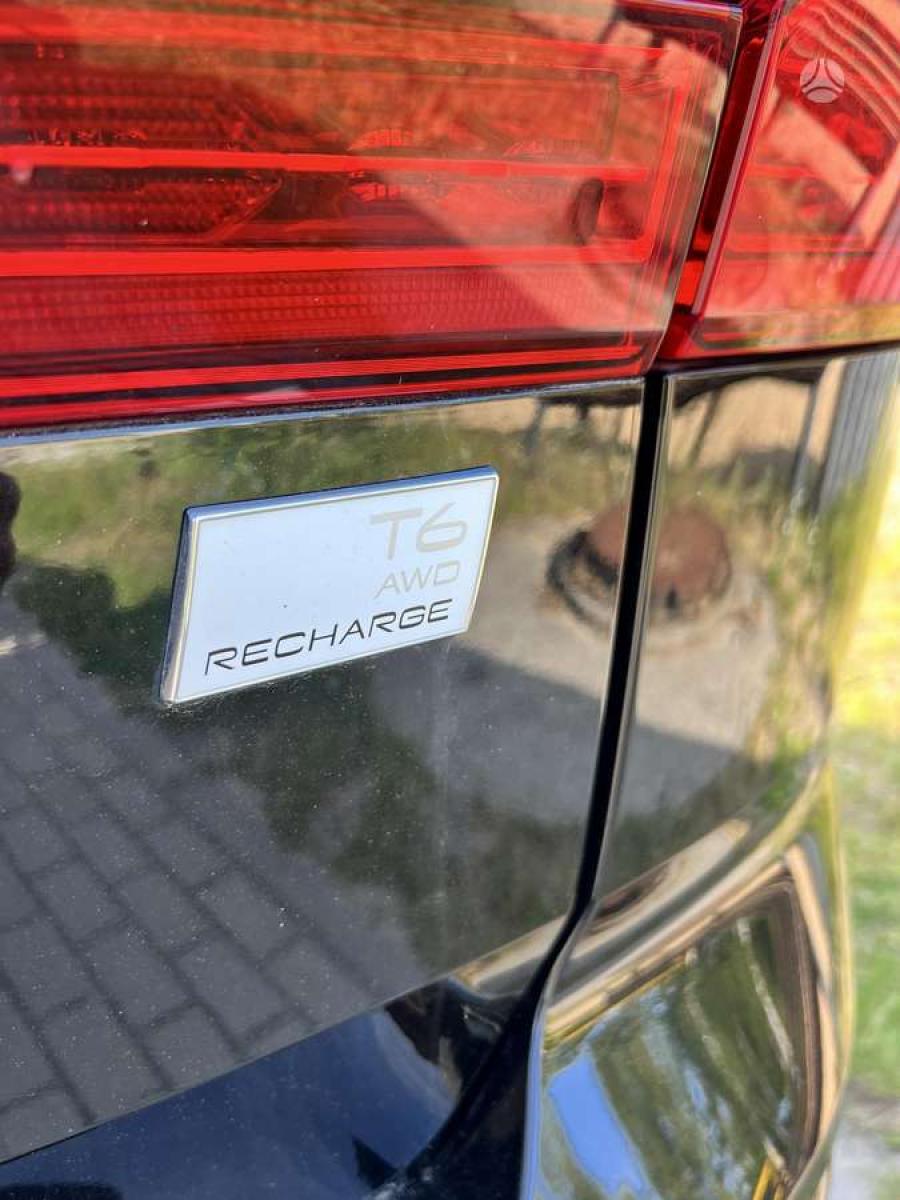 Melns Volvo XC60 2021 Viļņa, ar dzinēja tilpumu 1.97 L un nobraukumu 134 tūkst. km par 34999 €, foto 4 vietnē AUTOMOTO.COM.LV