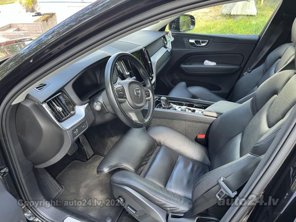 Melns Volvo XC60 2021 Tallina, ar dzinēja tilpumu 2.00 L un nobraukumu 152 tūkst. km par 29990 €, foto 5 vietnē AUTOMOTO.COM.LV