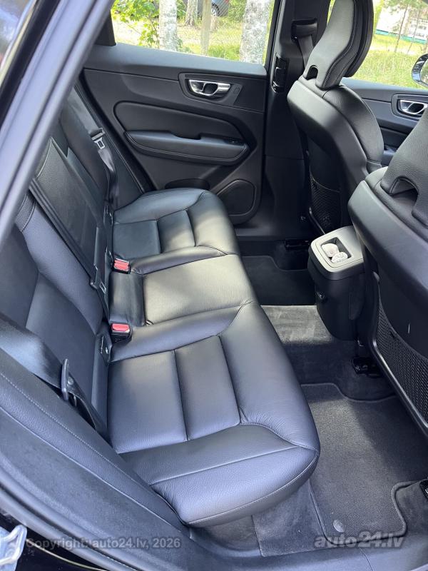 Melns Volvo XC60 2021 Tallina, ar dzinēja tilpumu 2.00 L un nobraukumu 152 tūkst. km par 29990 €, foto 9 vietnē AUTOMOTO.COM.LV