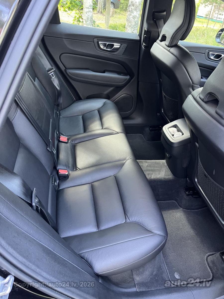 Melns Volvo XC60 2021 Tallina, ar dzinēja tilpumu 2.00 L un nobraukumu 152 tūkst. km par 29990 €, foto 10 vietnē AUTOMOTO.COM.LV