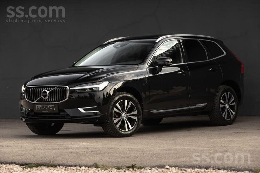 Black Volvo XC60 2021 in Jelgava, with an engine capacity of 2.00 L and mileage of 218 thousand km for 24000 €, photo 3 on AUTOMOTO.COM.LV