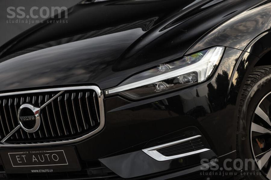 Black Volvo XC60 2021 in Jelgava, with an engine capacity of 2.00 L and mileage of 218 thousand km for 24000 €, photo 4 on AUTOMOTO.COM.LV