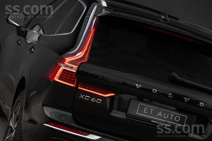 Black Volvo XC60 2021 in Jelgava, with an engine capacity of 2.00 L and mileage of 218 thousand km for 24000 €, photo 11 on AUTOMOTO.COM.LV