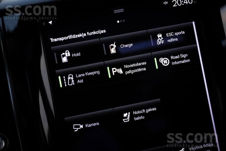 Black Volvo XC60 2021 in Jelgava, with an engine capacity of 2.00 L and mileage of 218 thousand km for 24000 €, photo 19 on AUTOMOTO.COM.LV