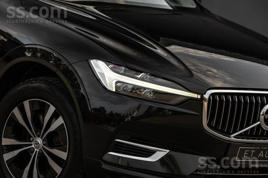 Black Volvo XC60 2021 in Jelgava, with an engine capacity of 2.00 L and mileage of 218 thousand km for 24000 €, photo 33 on AUTOMOTO.COM.LV