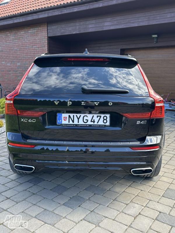 Melns Volvo XC60 2021 Klaipėda, ar dzinēja tilpumu 2.00 L un nobraukumu 132 tūkst. km par 30500 €, foto 4 vietnē AUTOMOTO.COM.LV