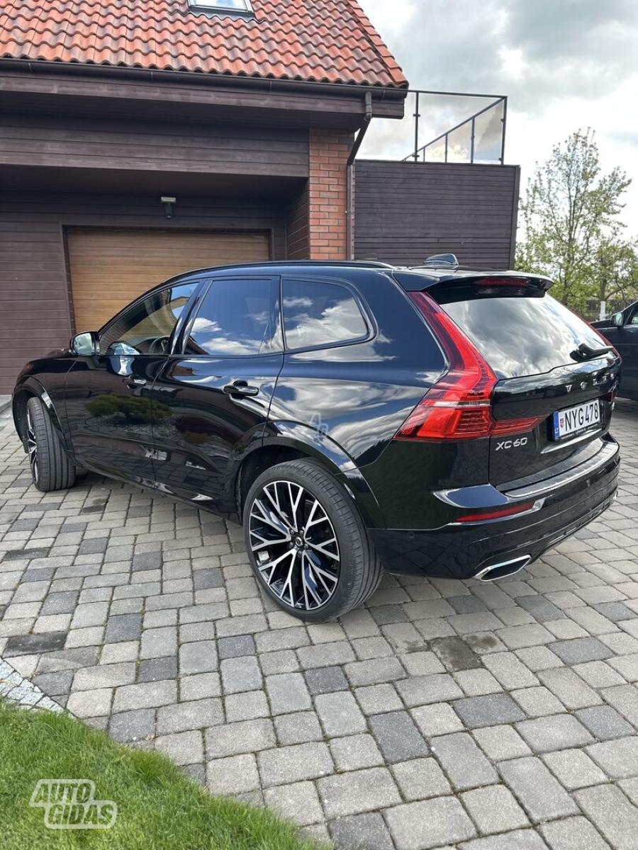 Black Volvo XC60 2021 in Klaipeda, with an engine capacity of 2.00 L and mileage of 132 thousand km for 30500 €, photo 10 on AUTOMOTO.COM.LV