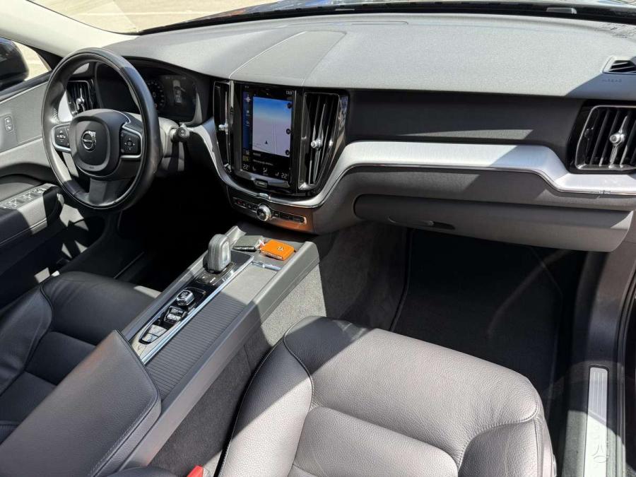 Melns Volvo XC60 2021 Kauņa, ar dzinēja tilpumu 1.97 L un nobraukumu 188 tūkst. km par 22990 €, foto 23 vietnē AUTOMOTO.COM.LV