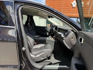 Melns Volvo XC60 2021 Kauņa, ar dzinēja tilpumu 1.97 L un nobraukumu 188 tūkst. km par 22990 €, foto 24 vietnē AUTOMOTO.COM.LV