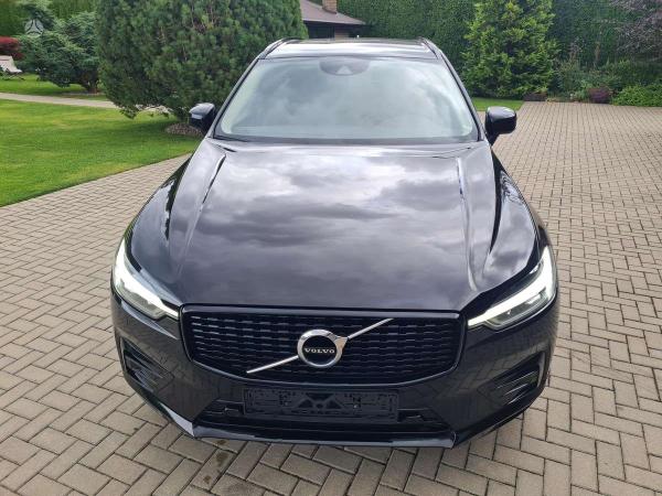 Volvo XC60 2021 in Raseiniai on AUTOMOTO.COM.LV Black Volvo XC60 2021 in Raseiniai, with an engine capacity of 2.00 L and mileage of 162 thousand km for 27400 €, photo 3 on AUTOMOTO.COM.LV