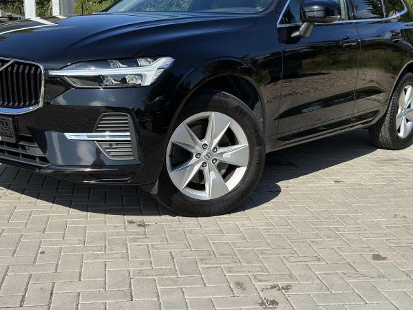 Black Volvo XC60 2021 in Vilnius, with an engine capacity of 2.00 L and mileage of 116 thousand km for 27500 €, photo 10 on AUTOMOTO.COM.LV