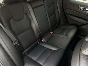 Black Volvo XC60 2021 in Vilnius, with an engine capacity of 2.00 L and mileage of 116 thousand km for 27500 €, photo 39 on AUTOMOTO.COM.LV