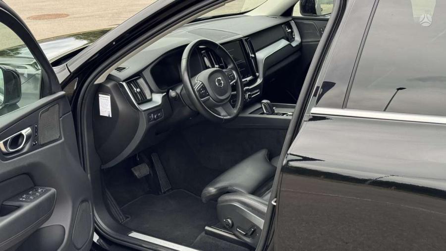 Melns Volvo XC60 2021 Viļņa, ar dzinēja tilpumu 1.97 L un nobraukumu 78 tūkst. km par 26000 €, foto 6 vietnē AUTOMOTO.COM.LV