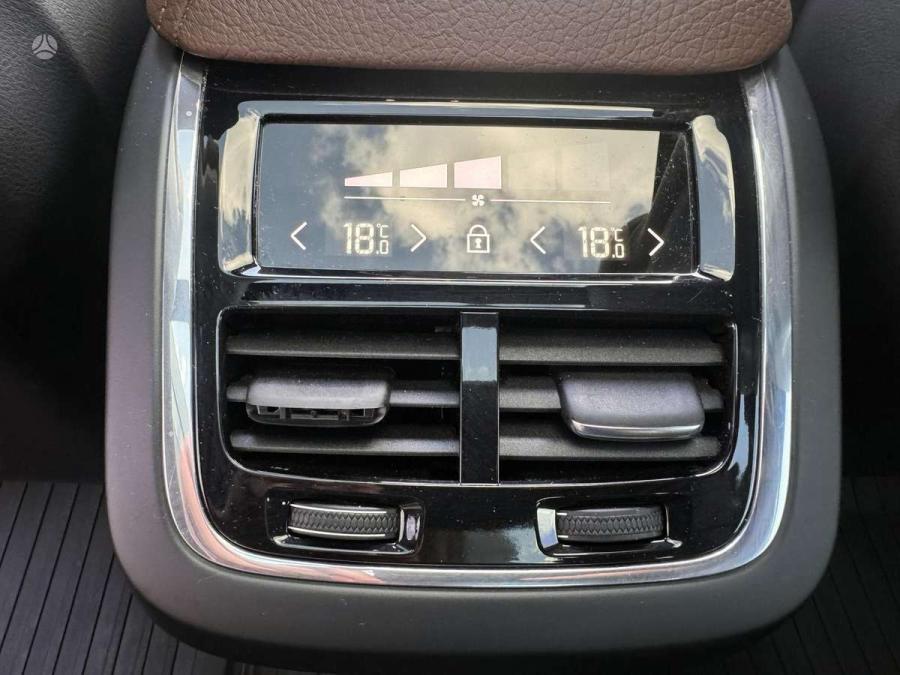 Melns Volvo XC60 2021 Kauņa, ar dzinēja tilpumu 1.97 L un nobraukumu 187 tūkst. km par 23900 €, foto 22 vietnē AUTOMOTO.COM.LV