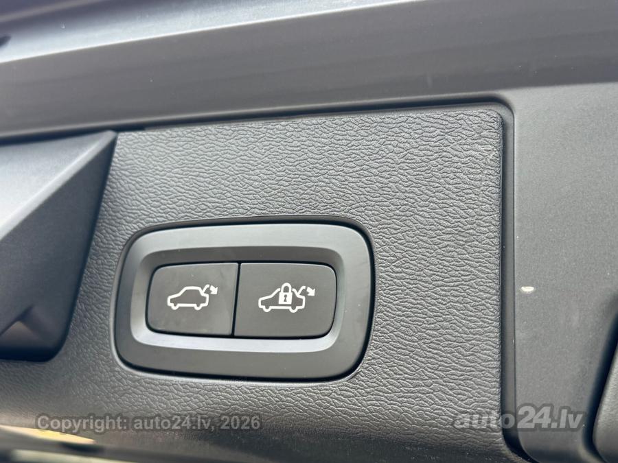 Черный Вольво ХС60 2021 в Тарту, объемом двигателя 2.00 л и пробегом 99 тыс. км за 28990 €, фото 30 на AUTOMOTO.COM.LV