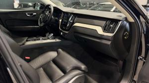 Black Volvo XC60 2021 in Riga, with an engine capacity of 2.00 L and mileage of 101 thousand km for 30490 €, photo 20 on AUTOMOTO.COM.LV