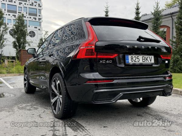 Volvo XC60 2021 Tallina vietnē Melns Volvo XC60 2021 Tallina, ar dzinēja tilpumu 2.00 L un nobraukumu 69 tūkst. km par 35000 €, foto 4 vietnē AUTOMOTO.COM.LV