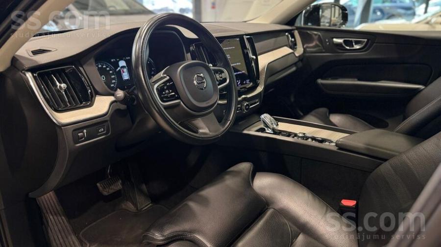 Melns Volvo XC60 2021 Rīga, ar dzinēja tilpumu 2.00 L un nobraukumu 101 tūkst. km par 30490 €, foto 10 vietnē AUTOMOTO.COM.LV
