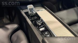 Melns Volvo XC60 2021 Rīga, ar dzinēja tilpumu 2.00 L un nobraukumu 101 tūkst. km par 30490 €, foto 14 vietnē AUTOMOTO.COM.LV