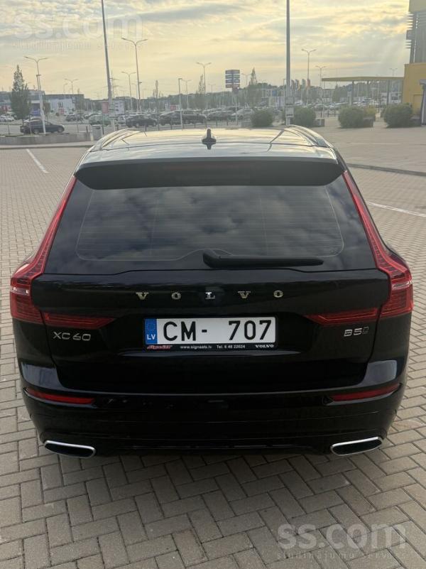 Melns Volvo XC60 2021 Rīga, ar dzinēja tilpumu 2.00 L un nobraukumu 105 tūkst. km par 33000 €, foto 5 vietnē AUTOMOTO.COM.LV