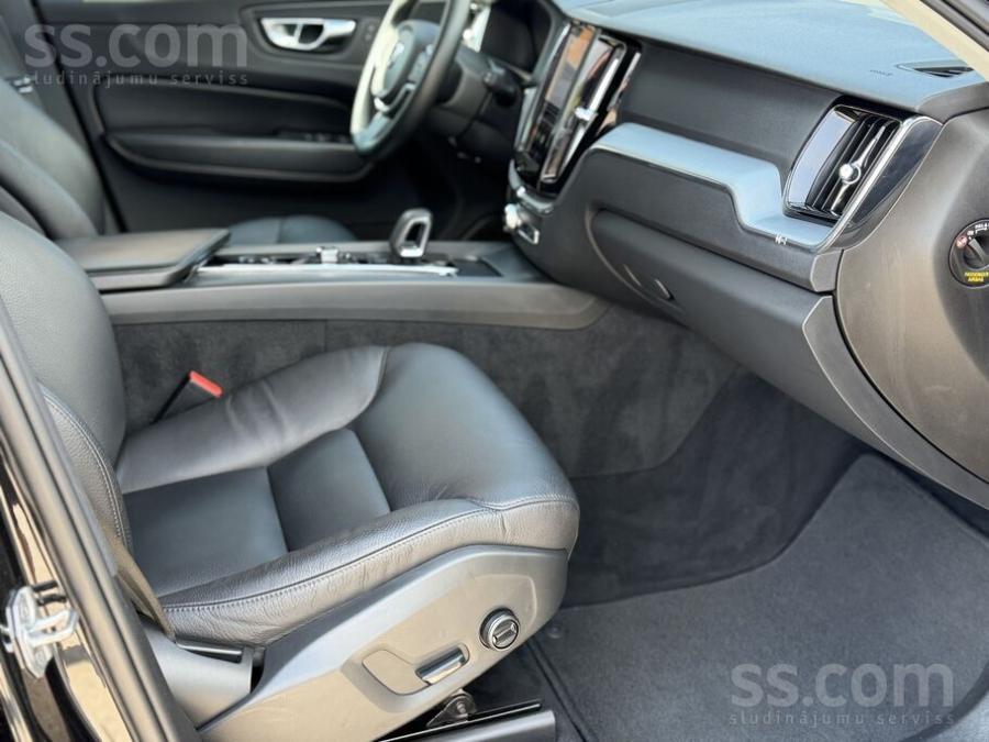 Melns Volvo XC60 2021 Rīga, ar dzinēja tilpumu 2.00 L un nobraukumu 218 tūkst. km par 23990 €, foto 13 vietnē AUTOMOTO.COM.LV